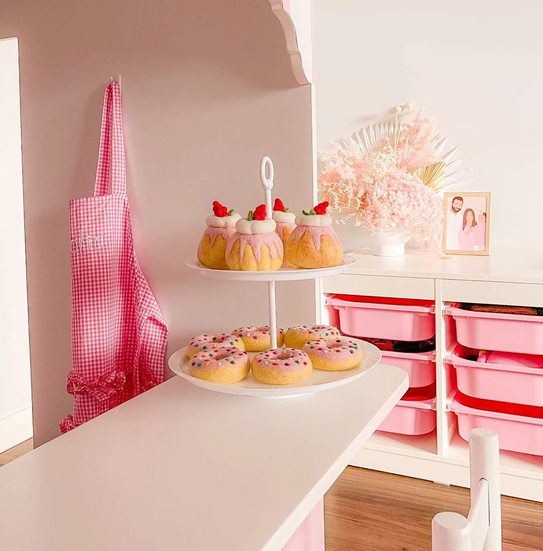 Felt raspberry sponge cake – The Little Toy Store